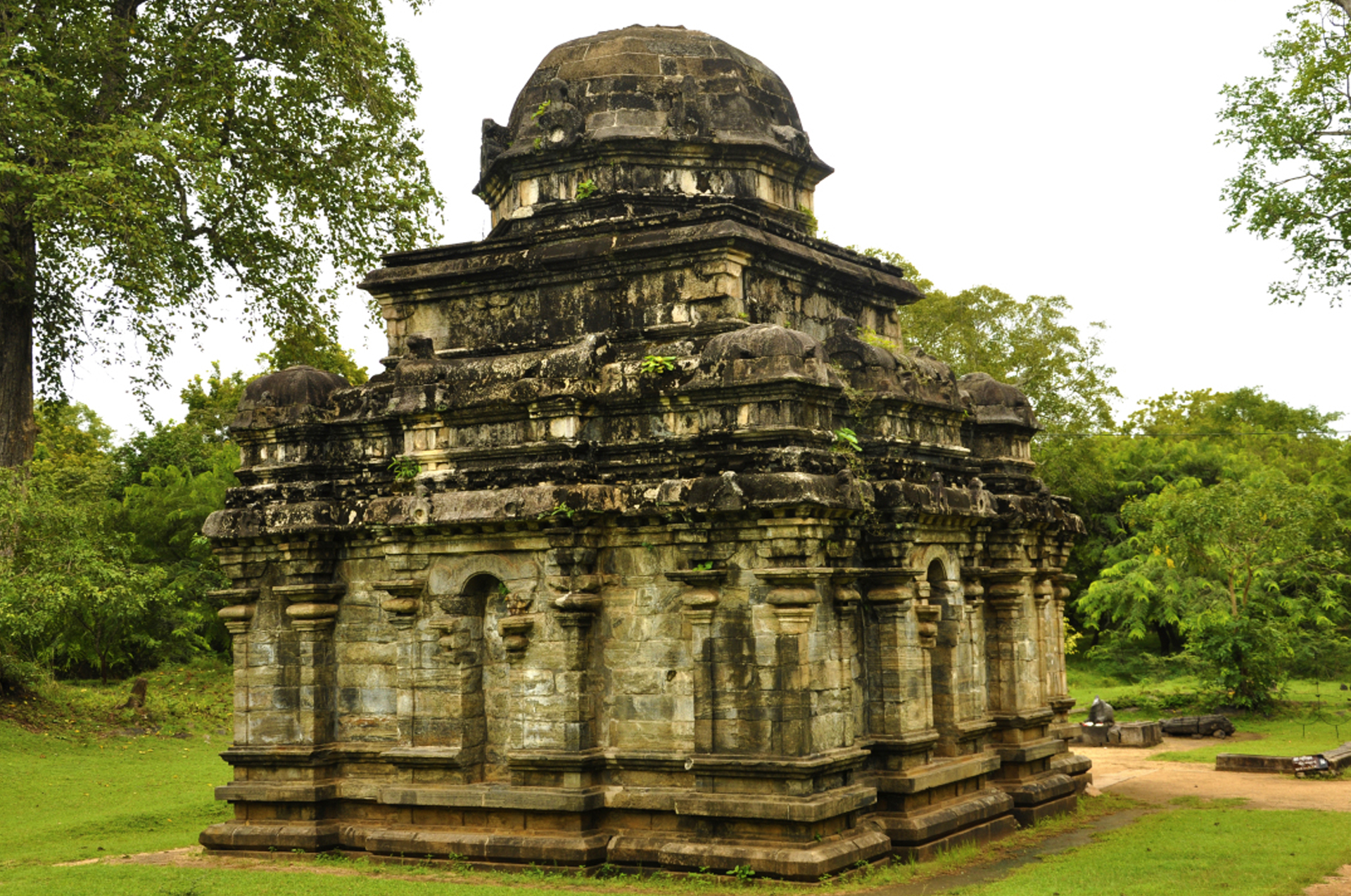 Polonnaruwa in Sri Lanka | Ancient City of Polonnaruwa | Polonnaruwa